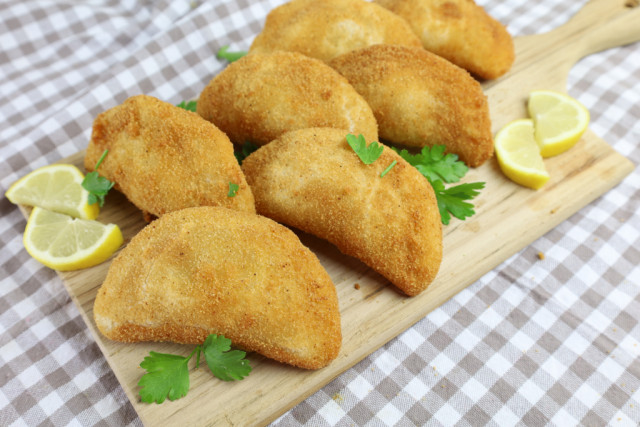 Rissóis de Camarão - Portuguese recipe for shrimp fritters